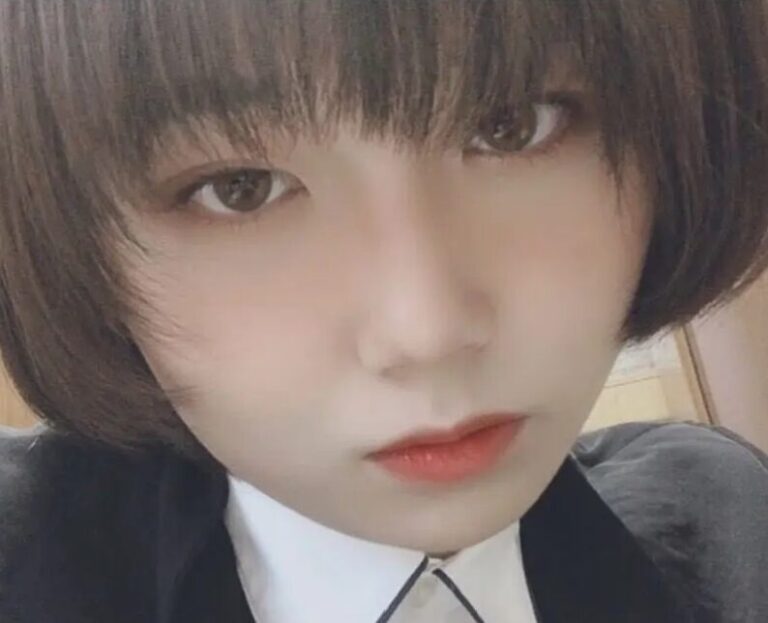 Ado face reveal. Ado’s high-school photo leaked.【world tour 2025 Hibana】